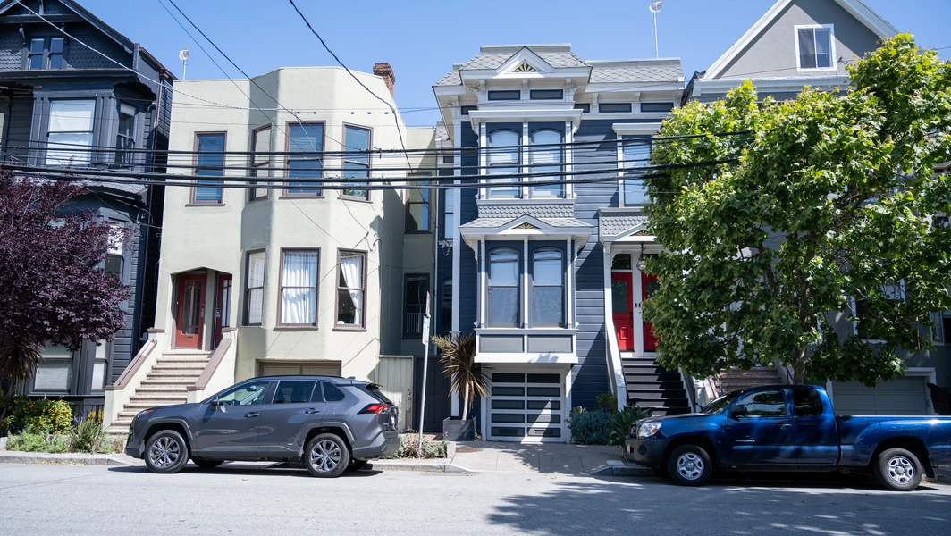 9 popular US cities facing major living challenges