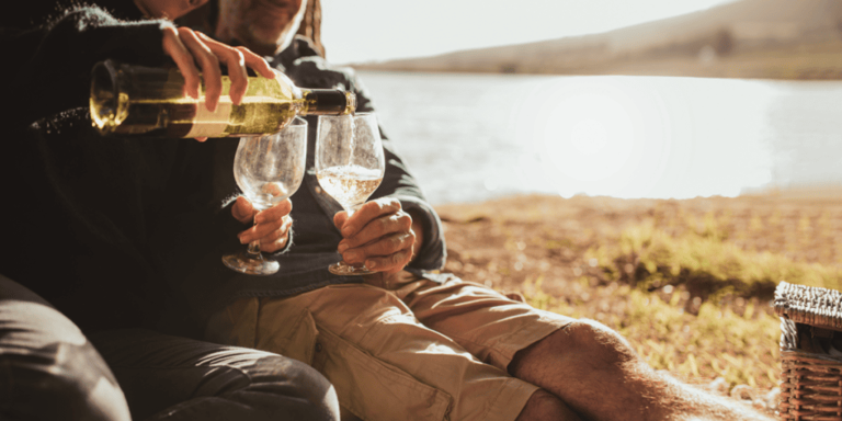 Couples camping activities: Fun ideas for outdoor getaways