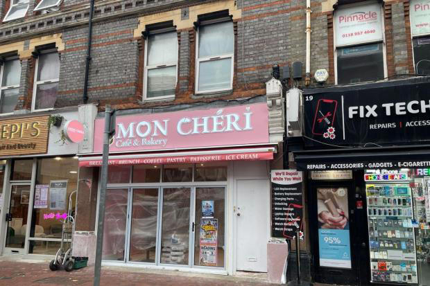Independent café and bakery applies to sell alcohol