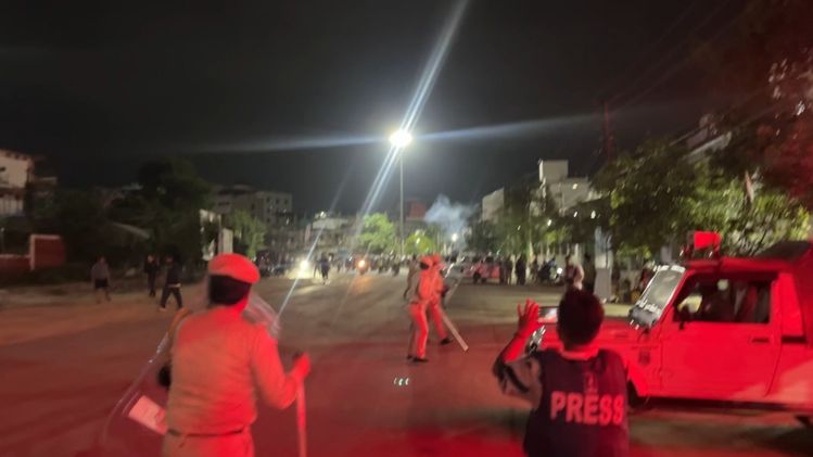 Manipur: Tear gas fired near RIMS amid renewed demonstrations over Kuki ...