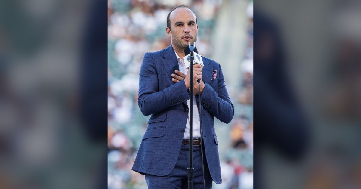 Soccer star puts airline on blast