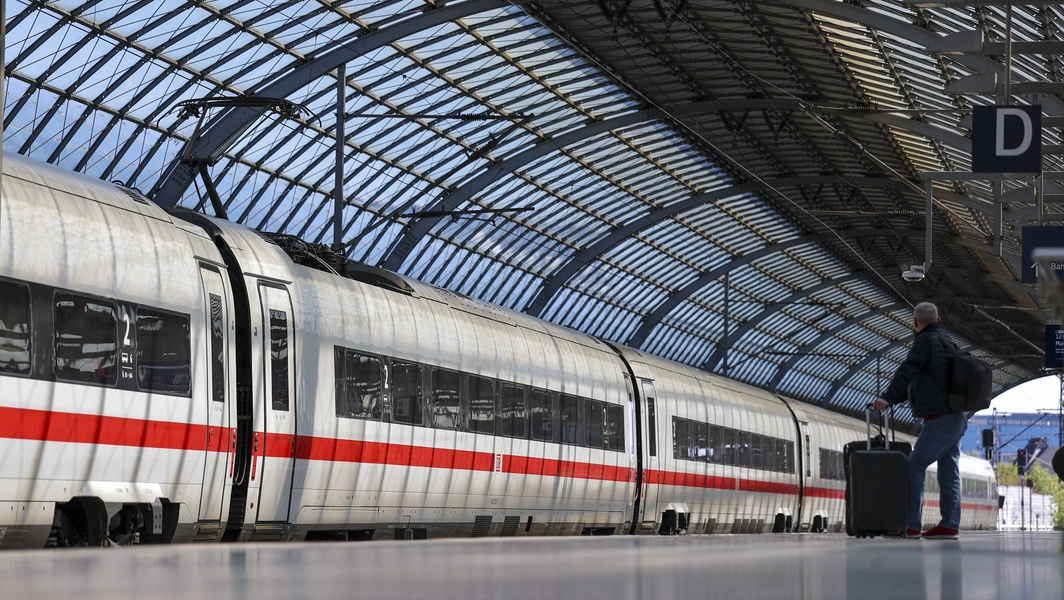 Rail Europe promotes flexible passes for summer travel