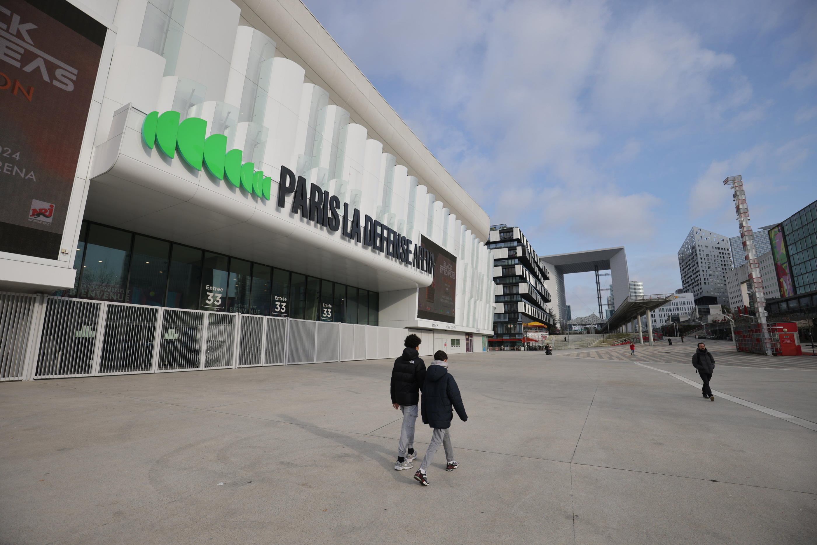 Paris La Défense Arena : le nouveau contrat de naming éclipse le ...