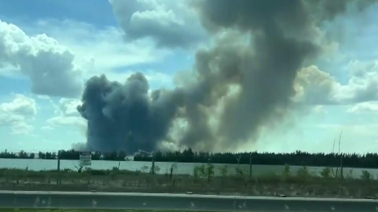 Wildfire burning in Florida Everglades continues sending smoke into ...