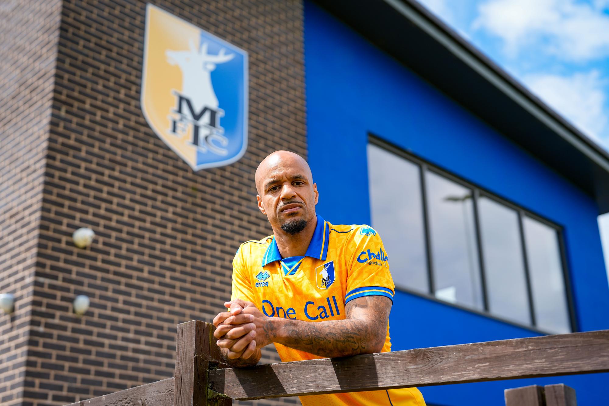 Mansfield Town see off competition to sign new striker David McGoldrick