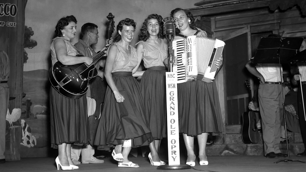 15 iconic country songs and their stories