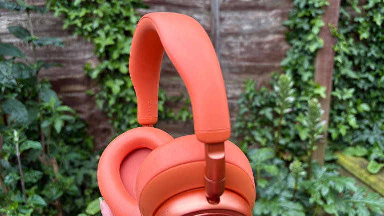 Great design, rich sound, and a good price – have these JBL wireless ...