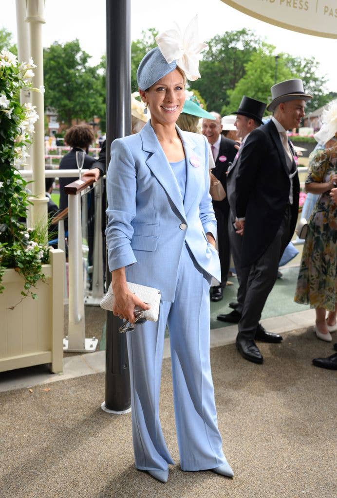 Zara Tindall is a bubblegum princess as she skips Ascot royal carriage ...