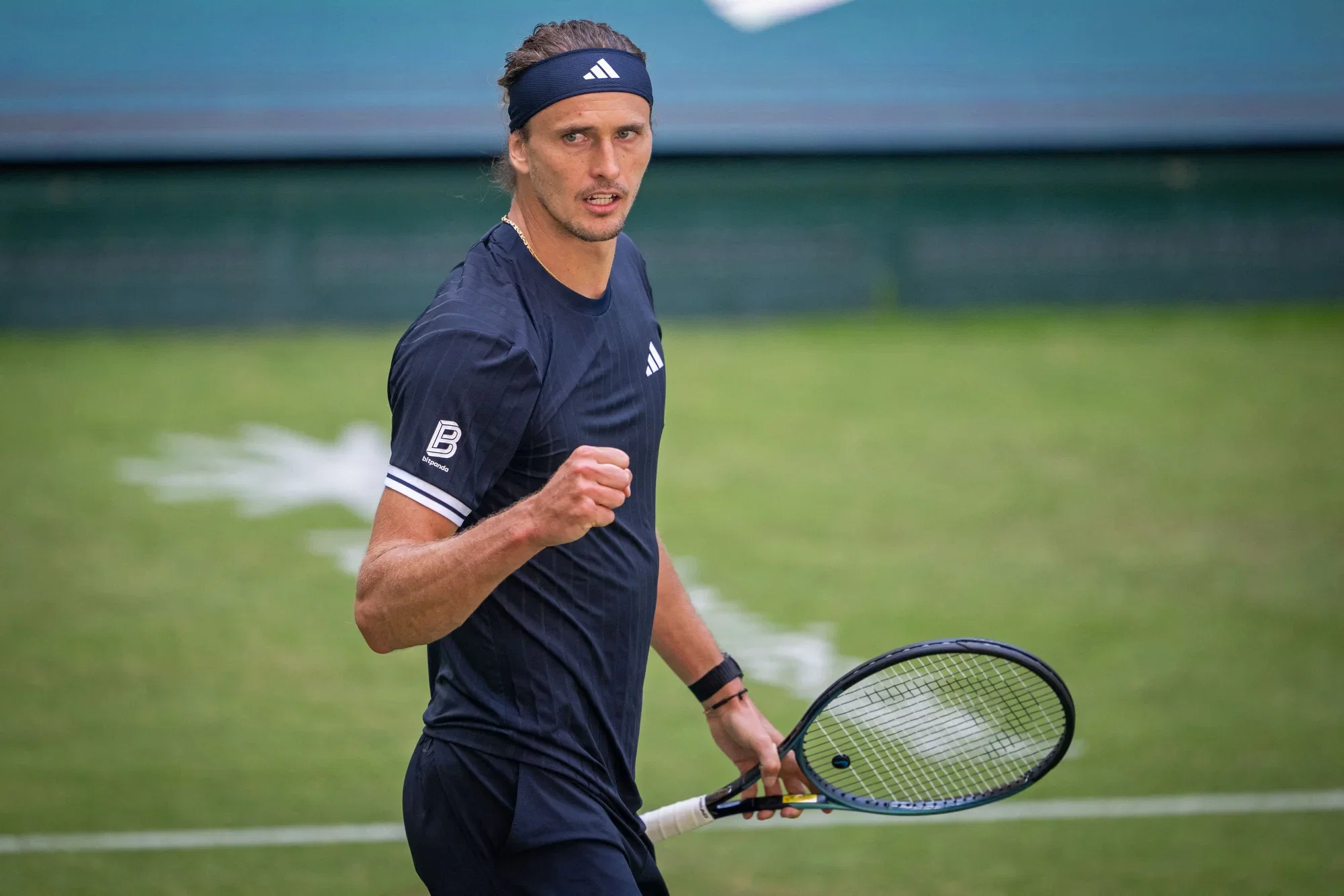 Zverev kärsi Halle-debyytissään, mutta eteni Koprivan ohi