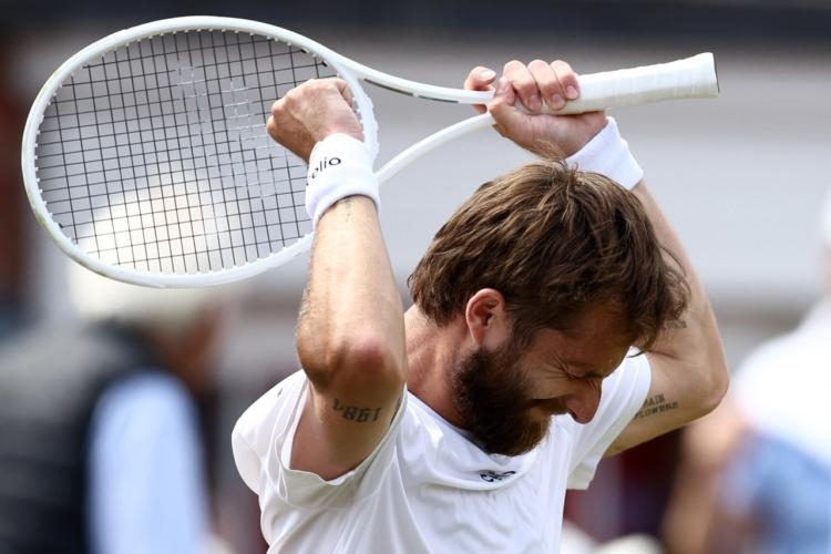 Vidéo tennis. « S’il vous plaît, restez correct » : quand Corentin ...