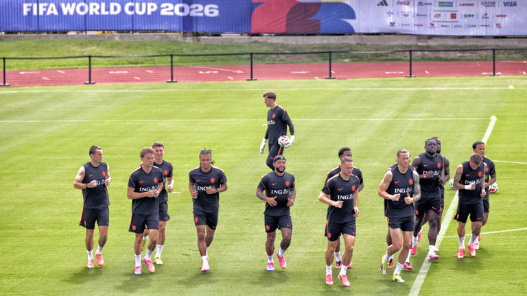 'Grote fout van Koeman': zorgen om twee spelers Nederlands elftal op ...