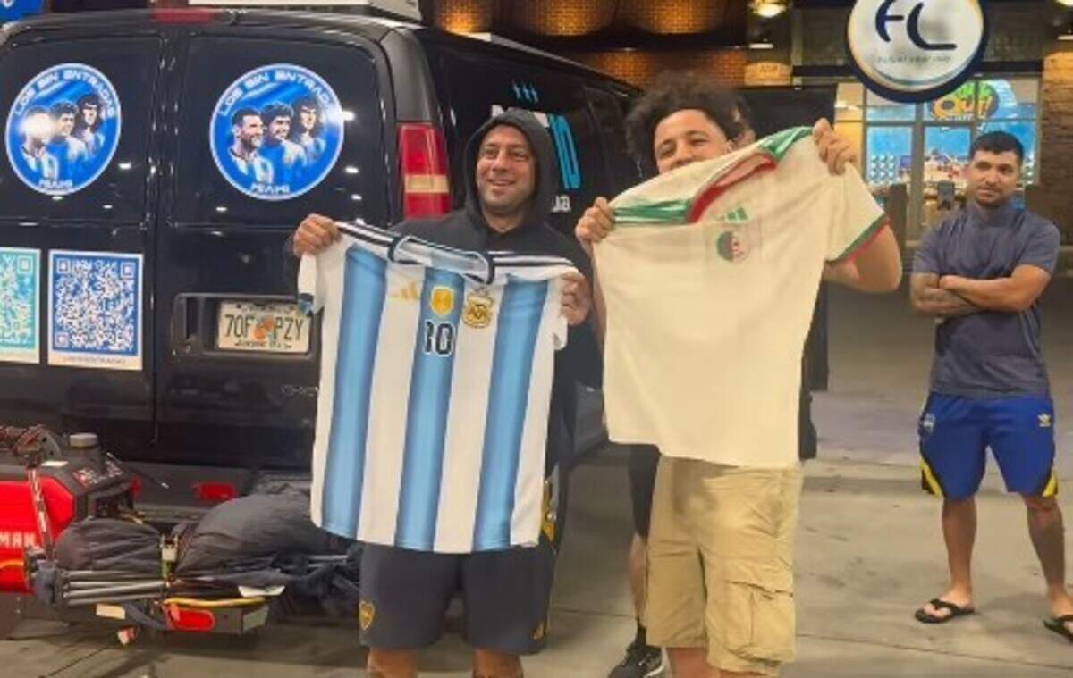 Argentina and Algeria fans swap jerseys at KC gas station ahead of ...