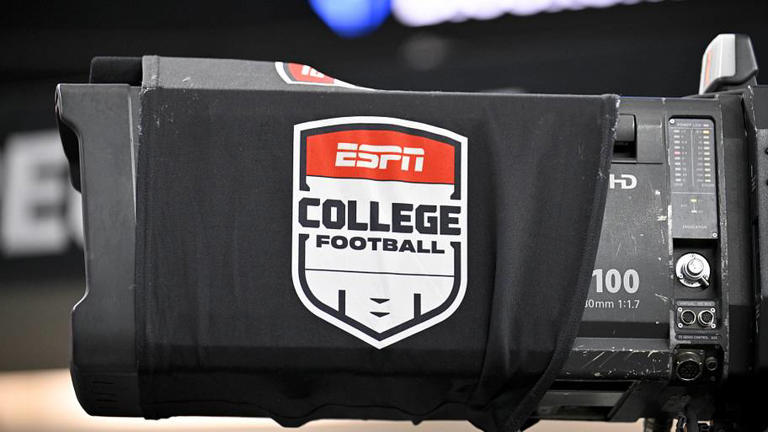 Elite 4-star LB announces top 3 college football programs