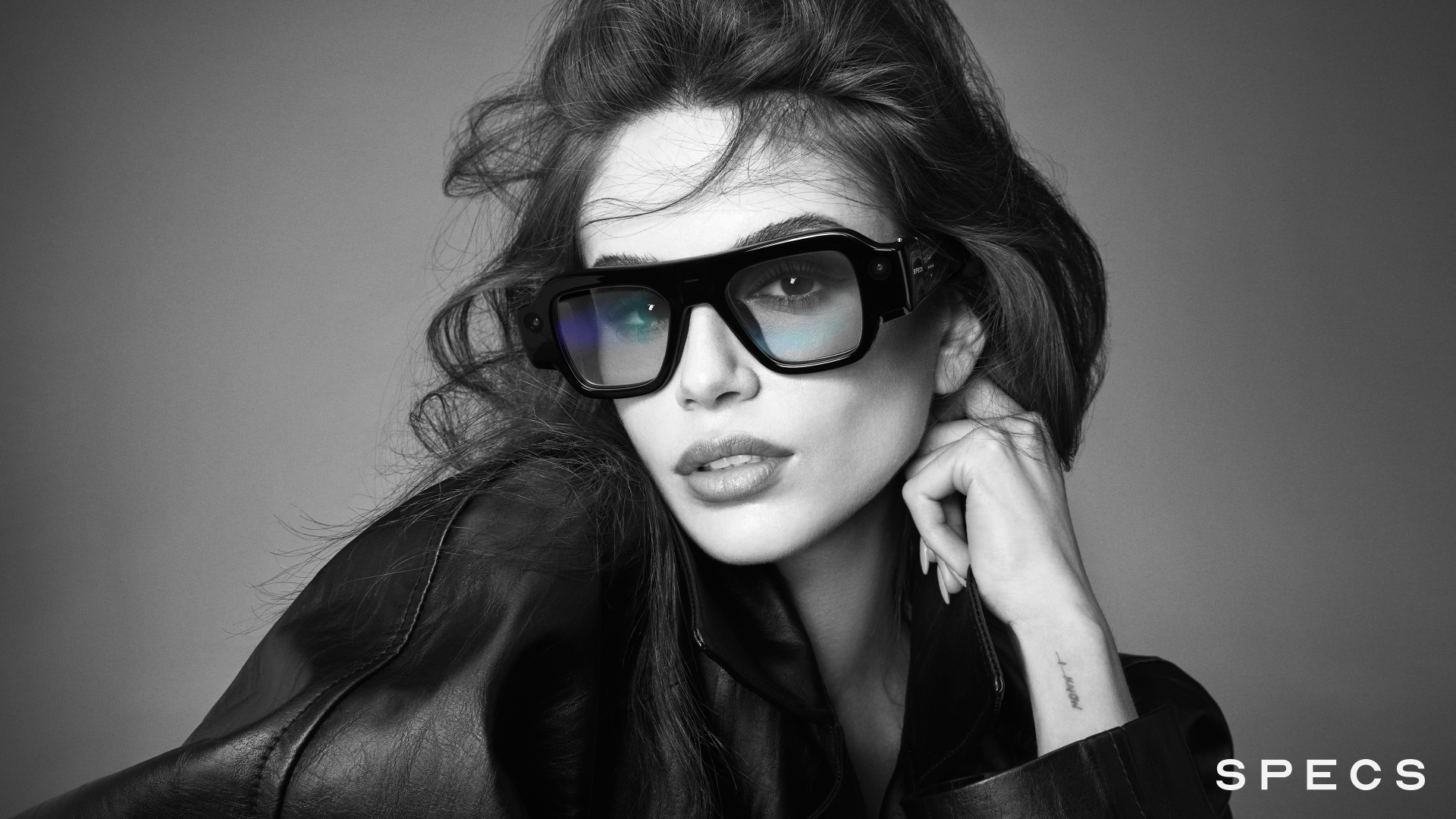Snap unveils 'Specs' augmented reality glasses with $2,195 price — and ...