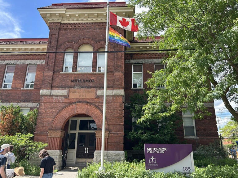 OCDSB trustee disputes board explanation for cancelled drag storytime event