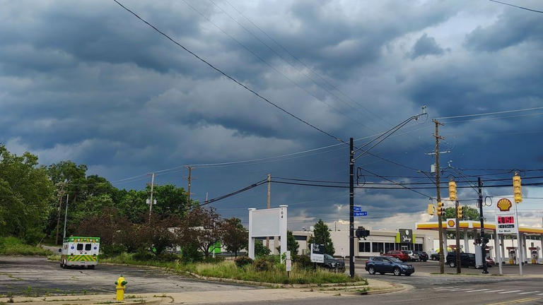 Severe weather updates: Barry County under severe thunderstorm warning
