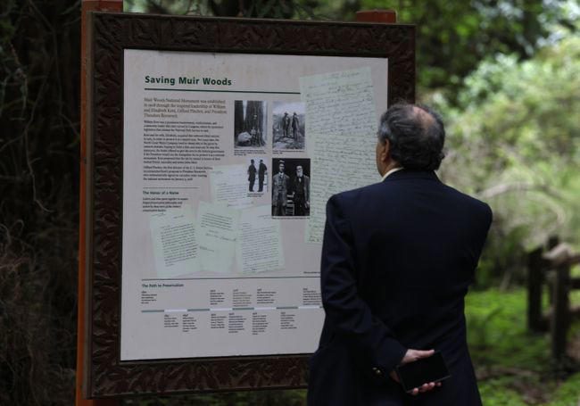 Trump admin asks court to block order to restore signs at national parks