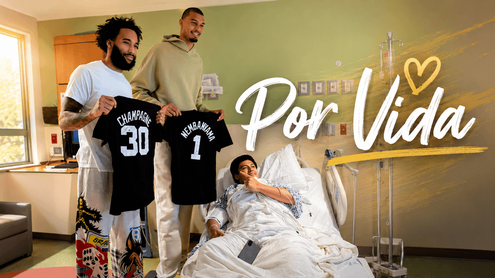Spurs players bring smiles to children during hospital visit