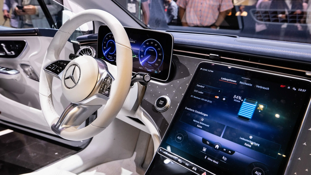Automakers face backlash as touchscreen complaints rise, rules tighten