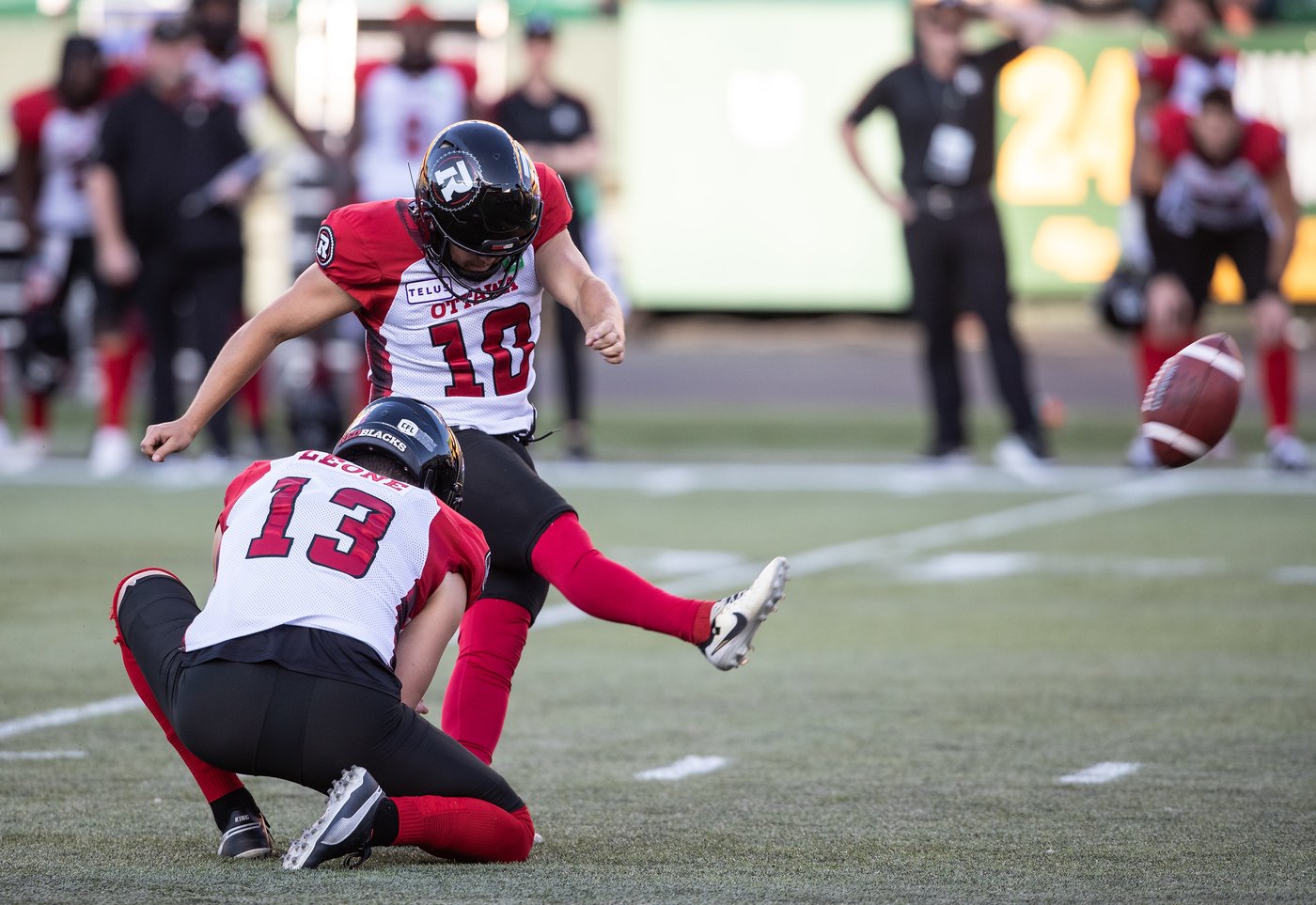 Les Alouettes embauchent le botteur Ward; Maltos-Diaz obtient congé