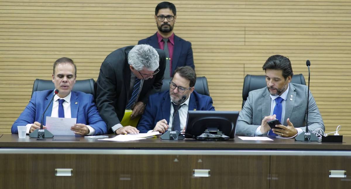 Deputado Alex Redano solicita mutirão para emissão da nova Carteira de ...