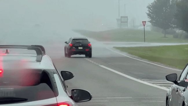 Wall of heavy rain creeps up on drivers in Alabama