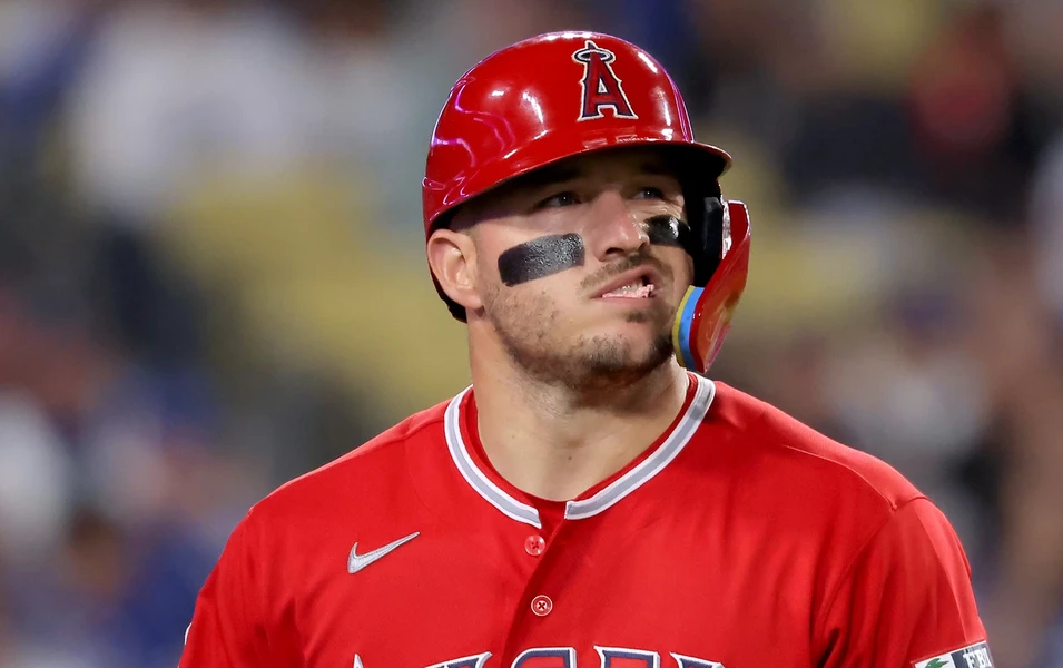 Phillies' pursuit of Mike Trout faces major roadblocks