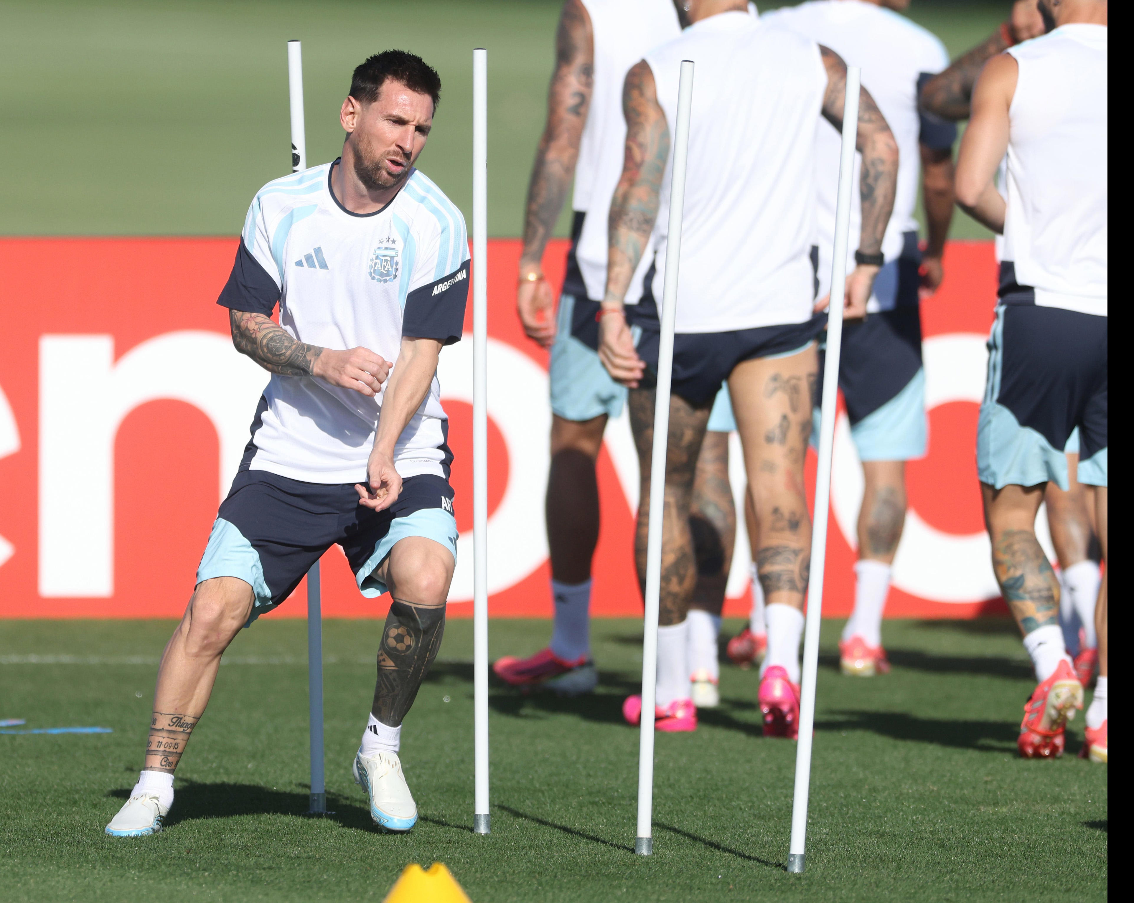 Argentina vs Algeria announcers: Who's calling the World Cup game on Fox?