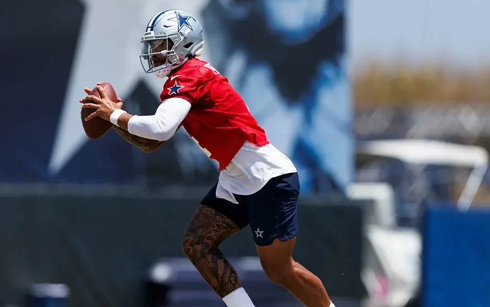 Prescott limited in minicamp with minor knee soreness