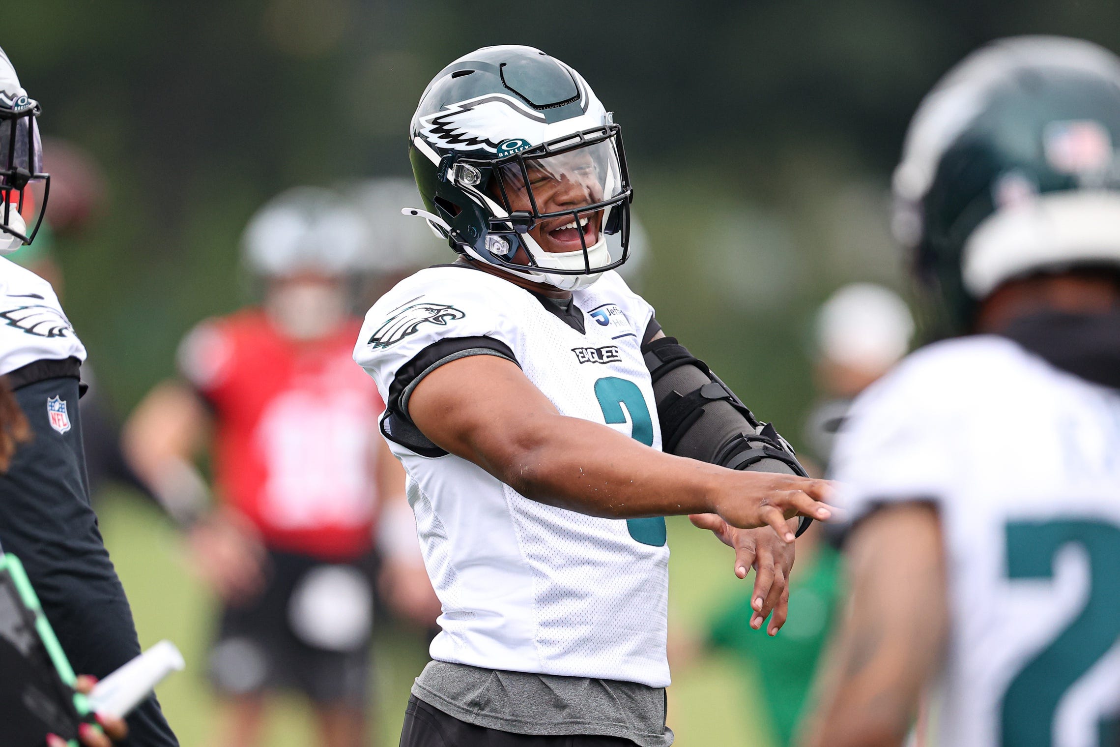 Eagles roster hierarchy: Projecting defensive snap counts for 2026