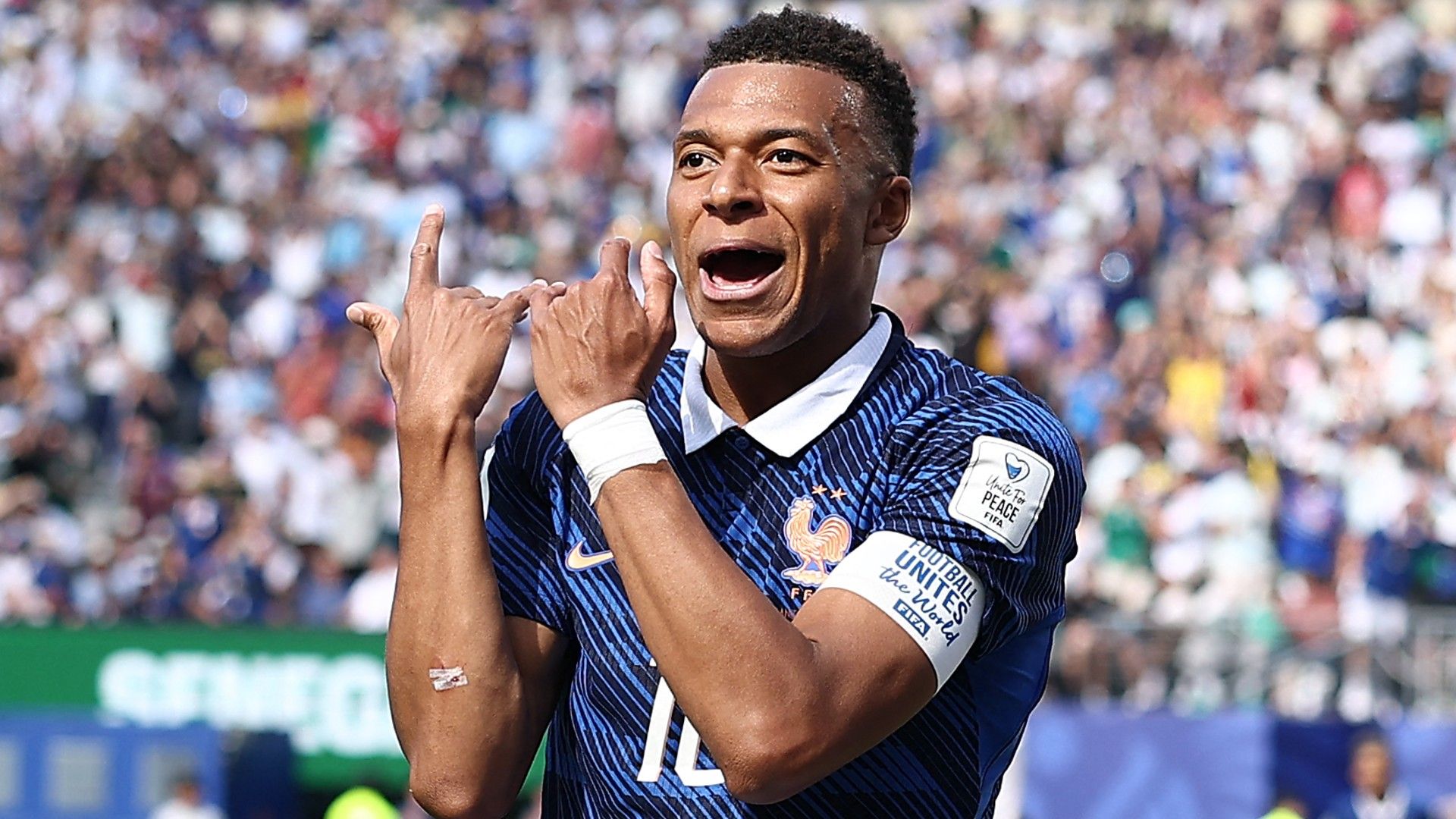 "Ich mach das für dich": Frankreichs Kylian Mbappe hält Versprechen und ...
