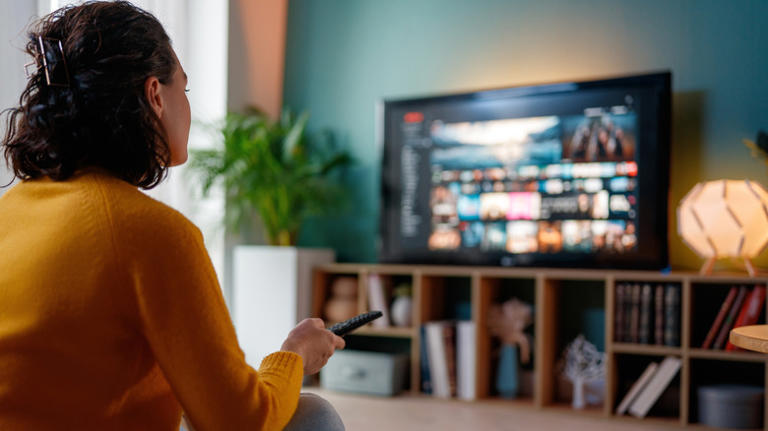 4 things you probably didn't know your Samsung TV remote can do