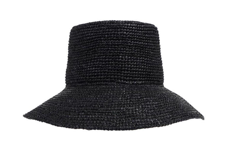 Jennifer Garner, 54, just wore the sun-friendly hat style Jennifer ...