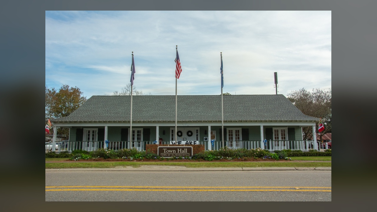 North of Baton Rouge, a skinny bluff town holds antebellum gardens, a ...