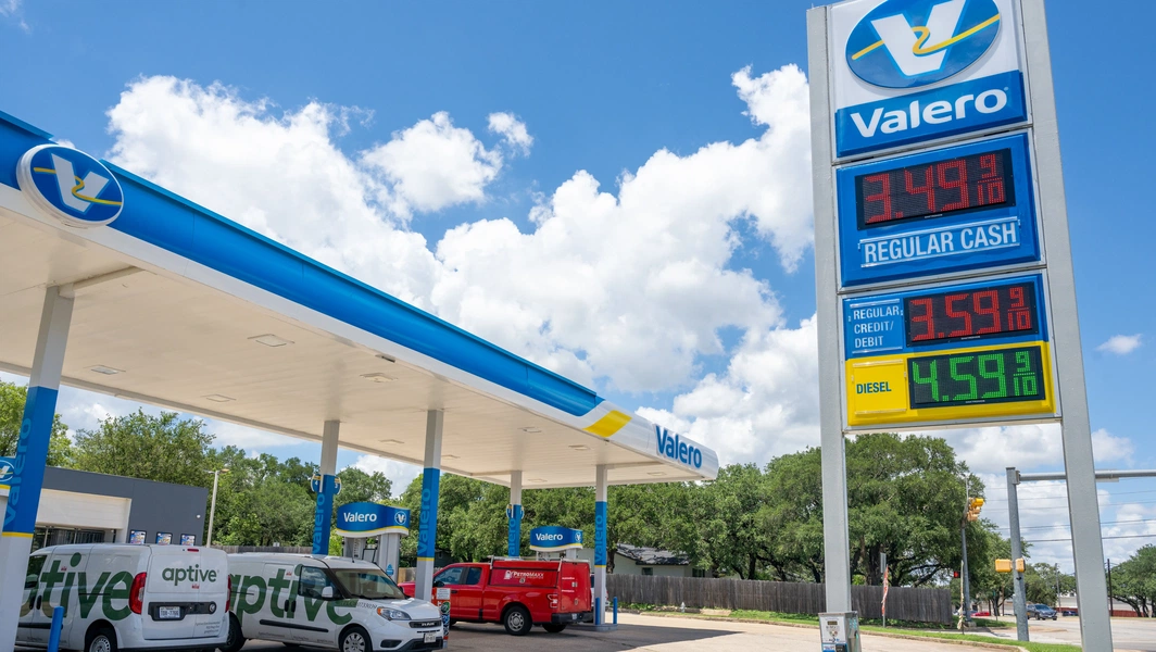 Factors driving US gas prices lower in 2026