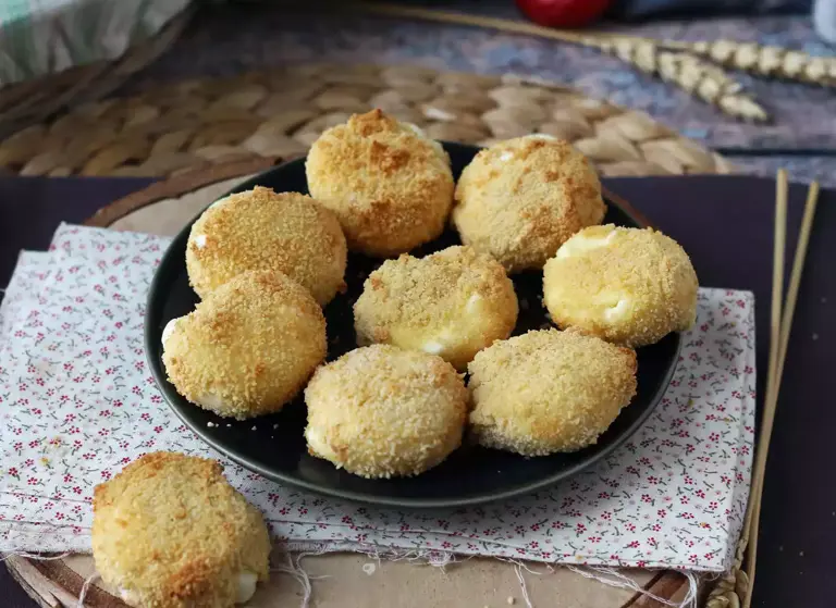 Breaded babybel cheese wheels in airfryer