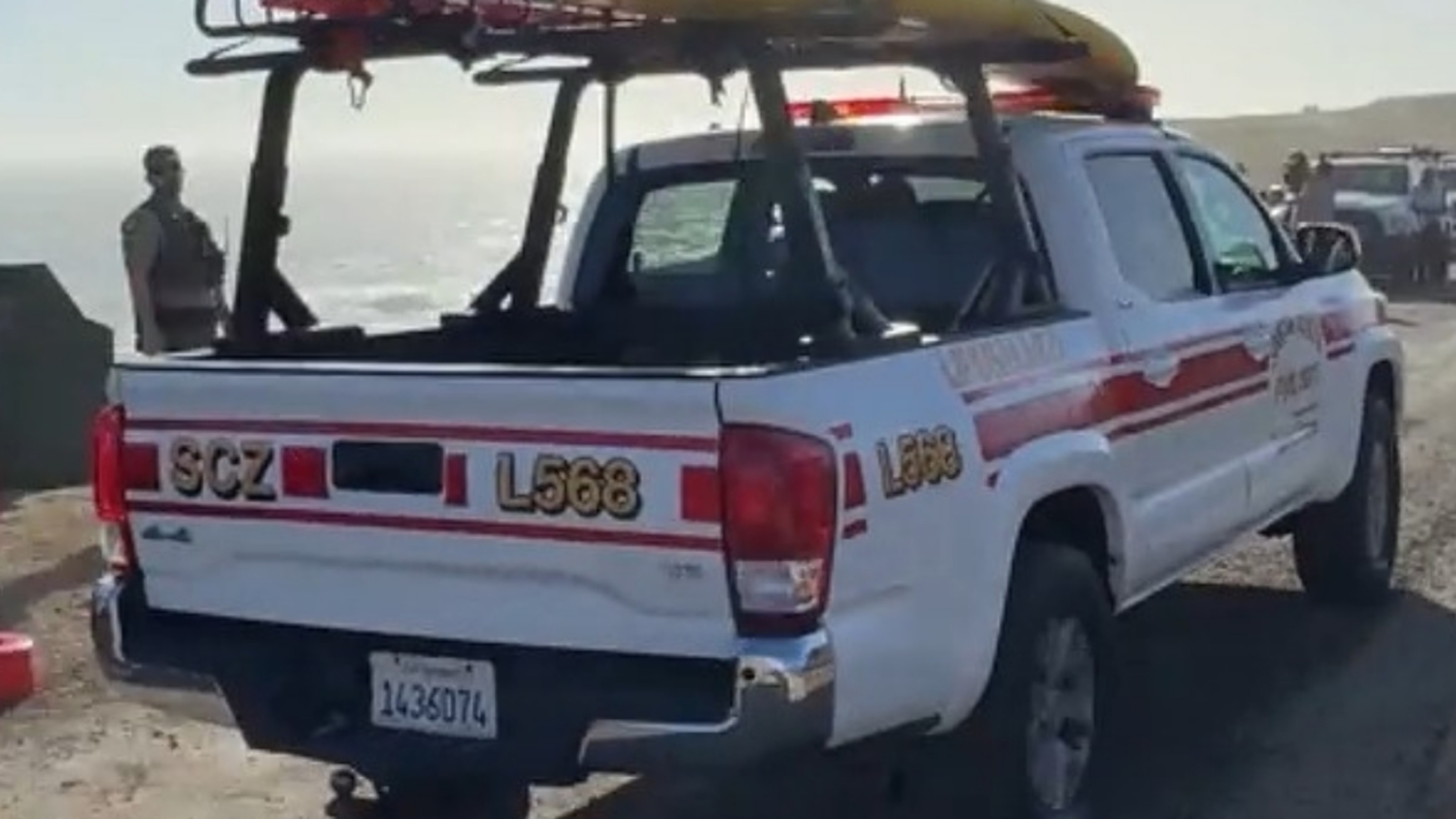 2 college friends killed after being swept out to sea in rough ...
