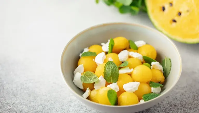 🍈 Salade de melon, feta et menthe
