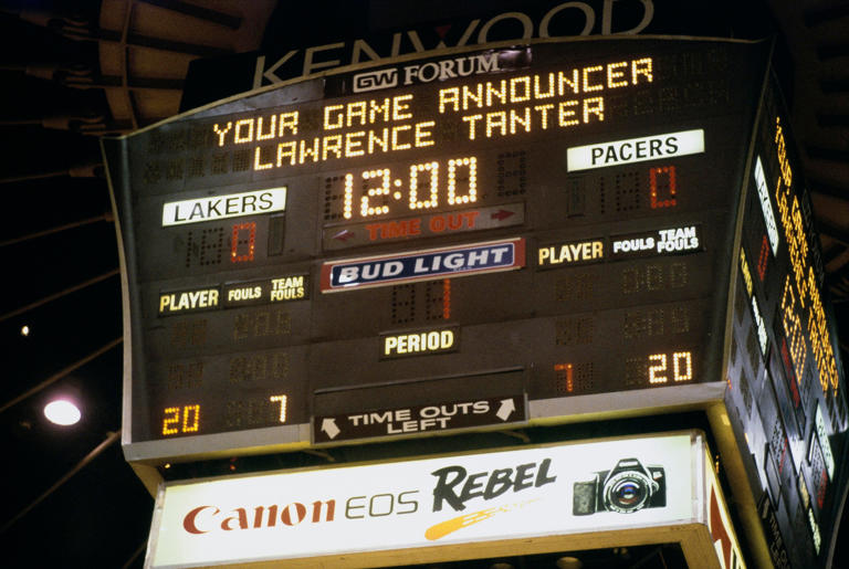 Longtime Lakers PA announcer Lawrence Tanter to resign, take advisor role