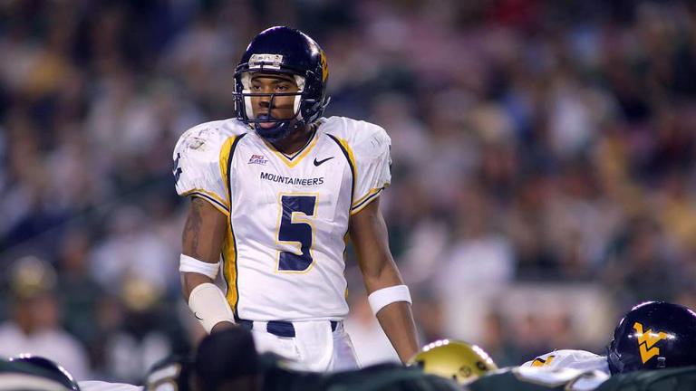 10 college football legends' jerseys fans want to buy