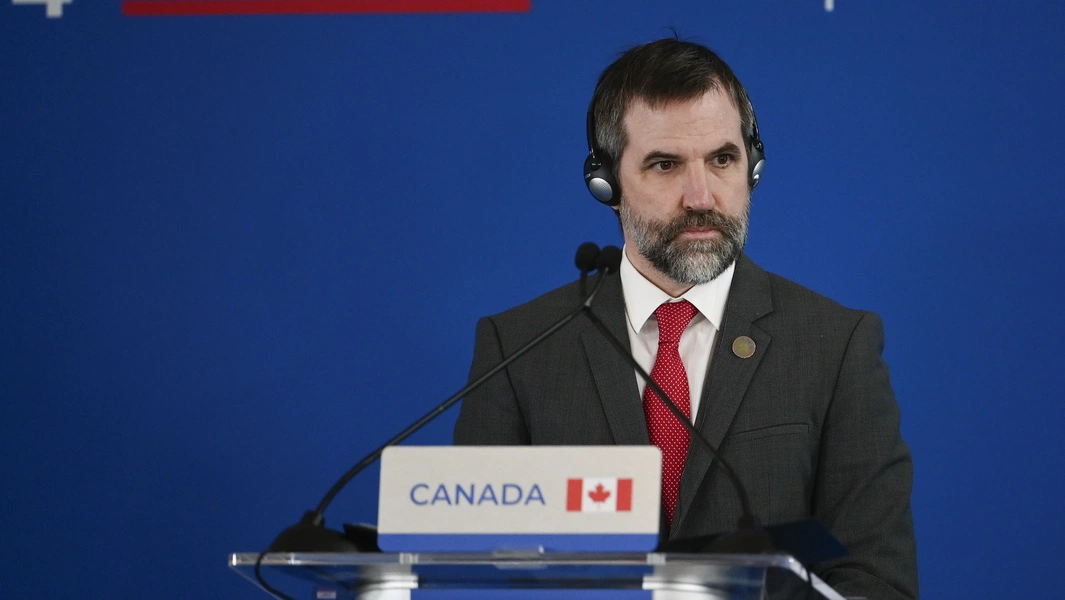 Youth sue Carney government over weakened climate policies