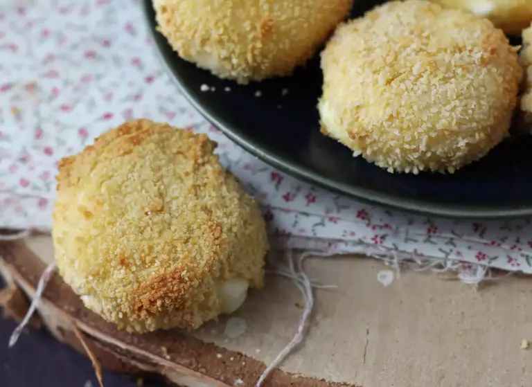 Breaded babybel cheese wheels in airfryer
