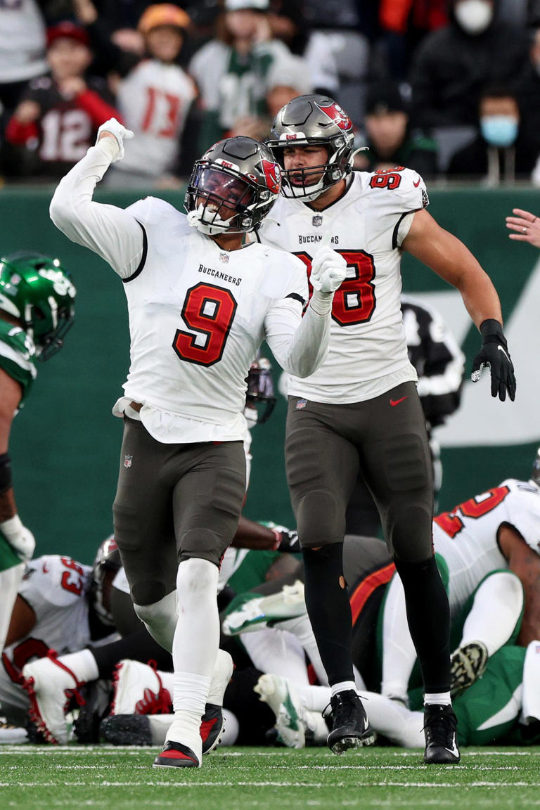 Former first-round pick Joe Tryon-Shoyinka abruptly retires from NFL at 27