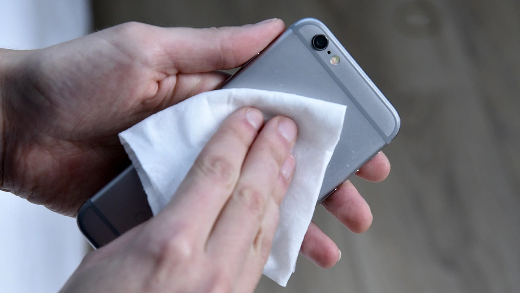 10 germ-laden surfaces to wash hands after touching