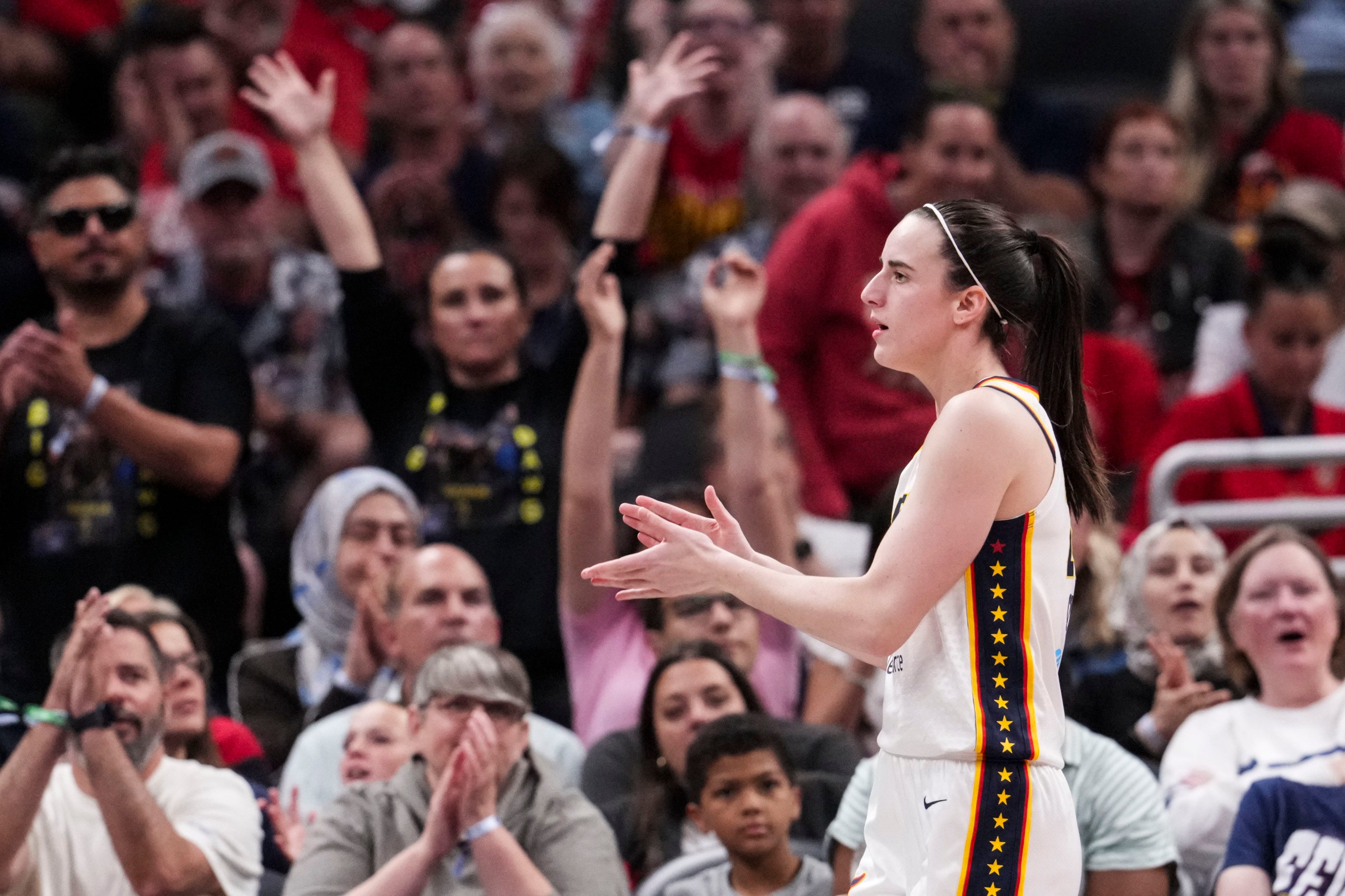 How many points did Caitlin Clark score tonight in Indiana Fever vs ...