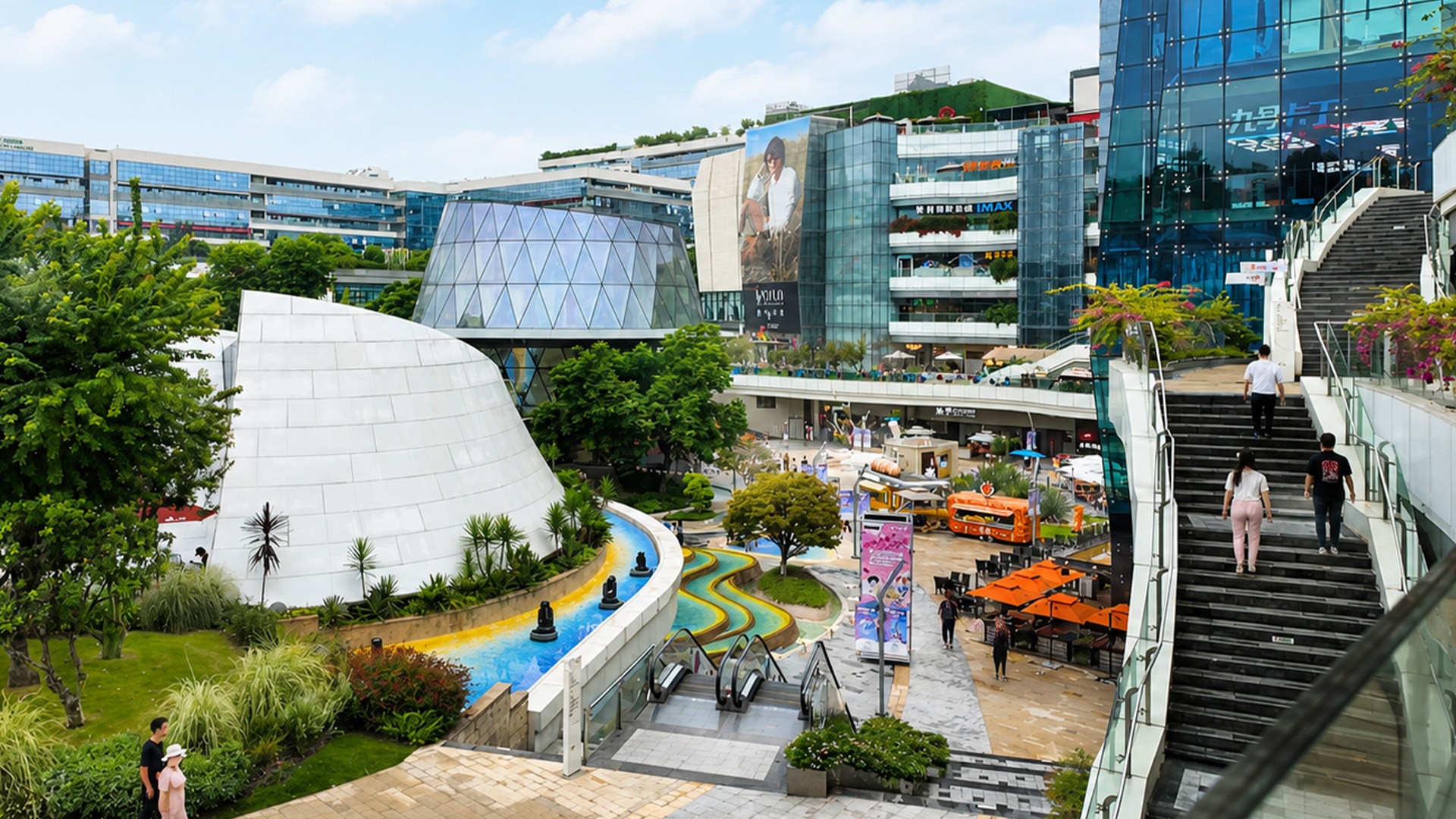 China’s outdoor mall plaza looks like a futuristic urban playground