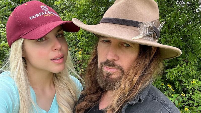 Billy Ray Cyrus marries Aussie singer Firerose amid family 'rift': 'Our ...