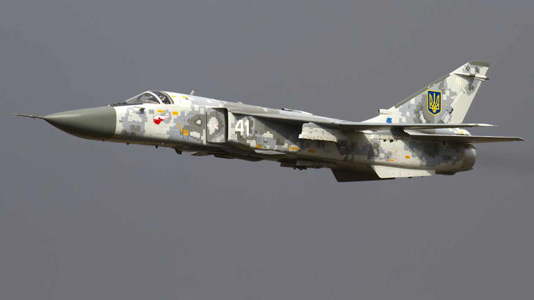 Ukrán Su-24M bombázó zuhant le a Hmelnickij régióban, két pilóta meghalt