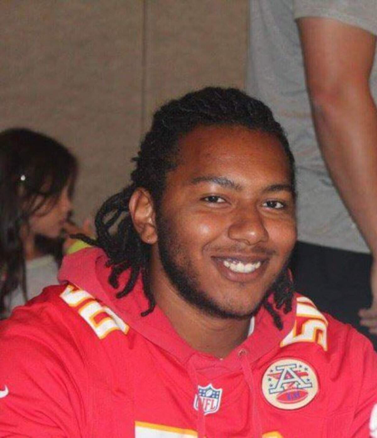 Wichita restaurant staff mourning popular manager, who collapsed on the job