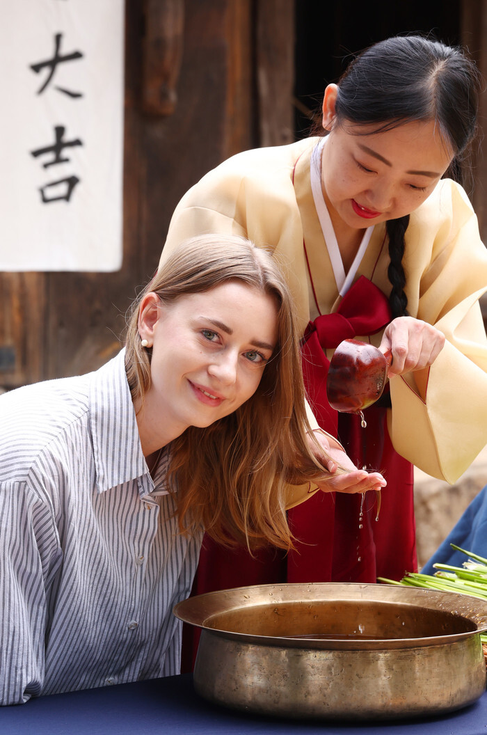 Traditional hair washing